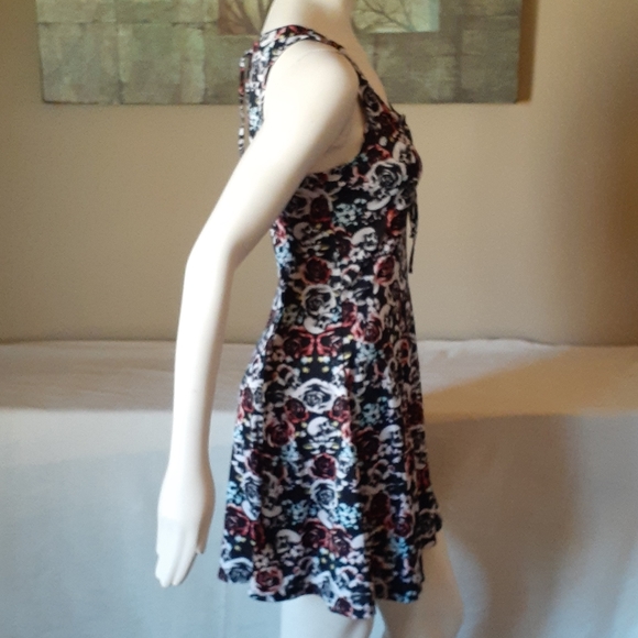 Hot Topic | Dresses | Sz M Hot Topic Floral Dress With Skulls | Poshmark